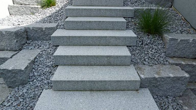 Blockstufen Naturstein: Gartentreppen die verzaubern