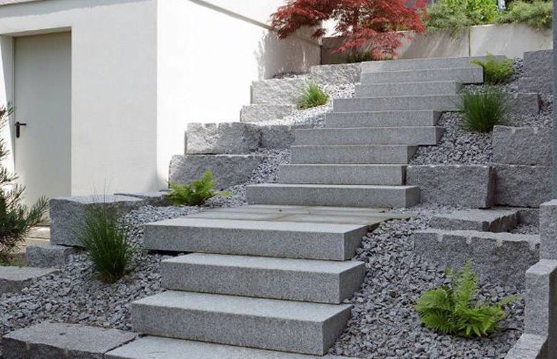 Blockstufen Naturstein: Gartentreppen die verzaubern
