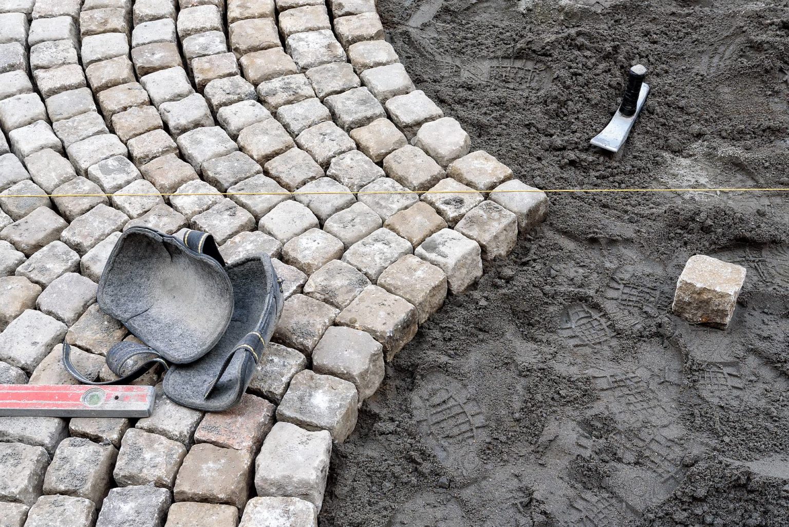 Pflastersteine und Pflasterplatten aus Naturstein kaufen